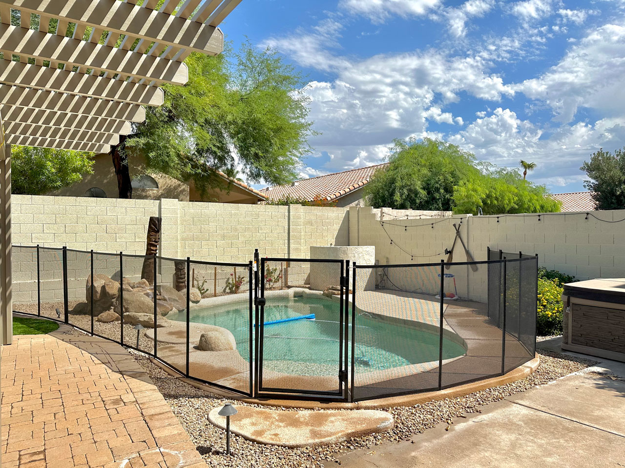 Top 5 Must-Have Features for a Pool Safety Fence - Nevada Pool Fence